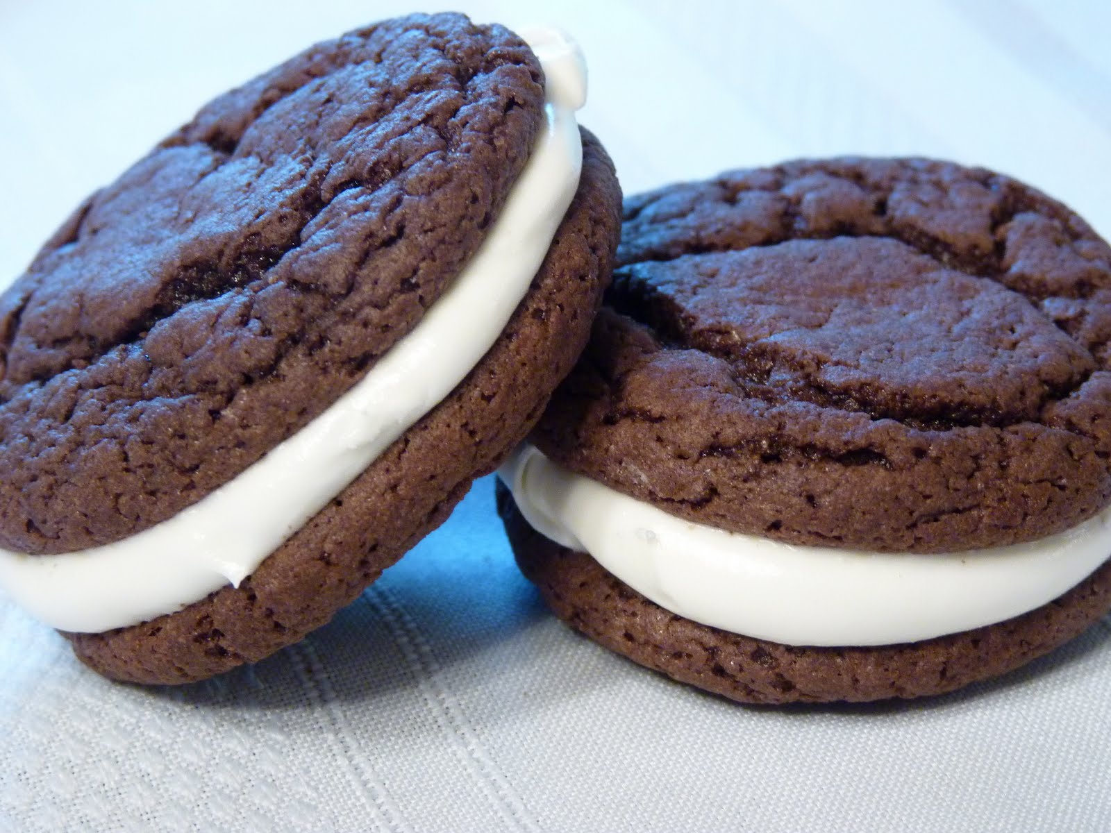 Fantastic Family Favorites: Homemade Oreos