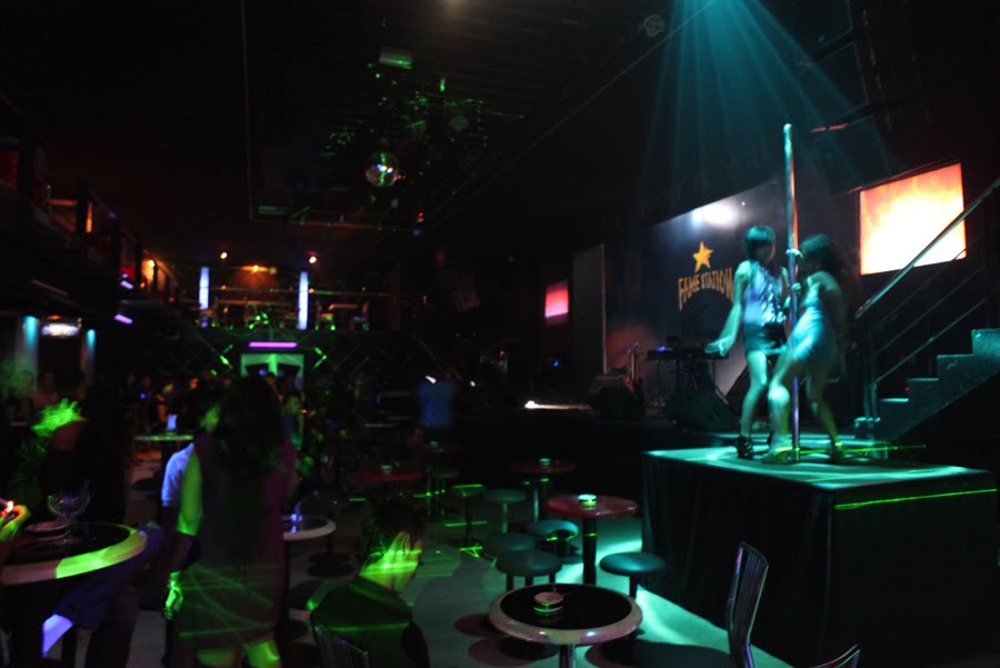 HOT 6'eist: Fame Station Night Club and Live Music On Bandung