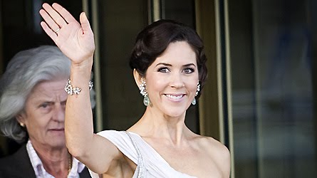 Crown Princess Victoria: Crown Princess Mary at private dinner at ...