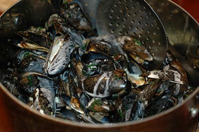 Aidan Brooks: Trainee Chef - Recipes: Mussels With Guinness And Garlic