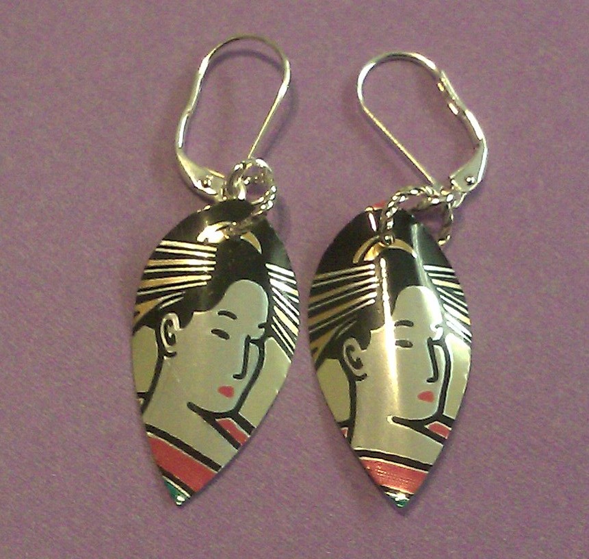 Christys Stitches: Upcycled flower jewelry from aluminum cans