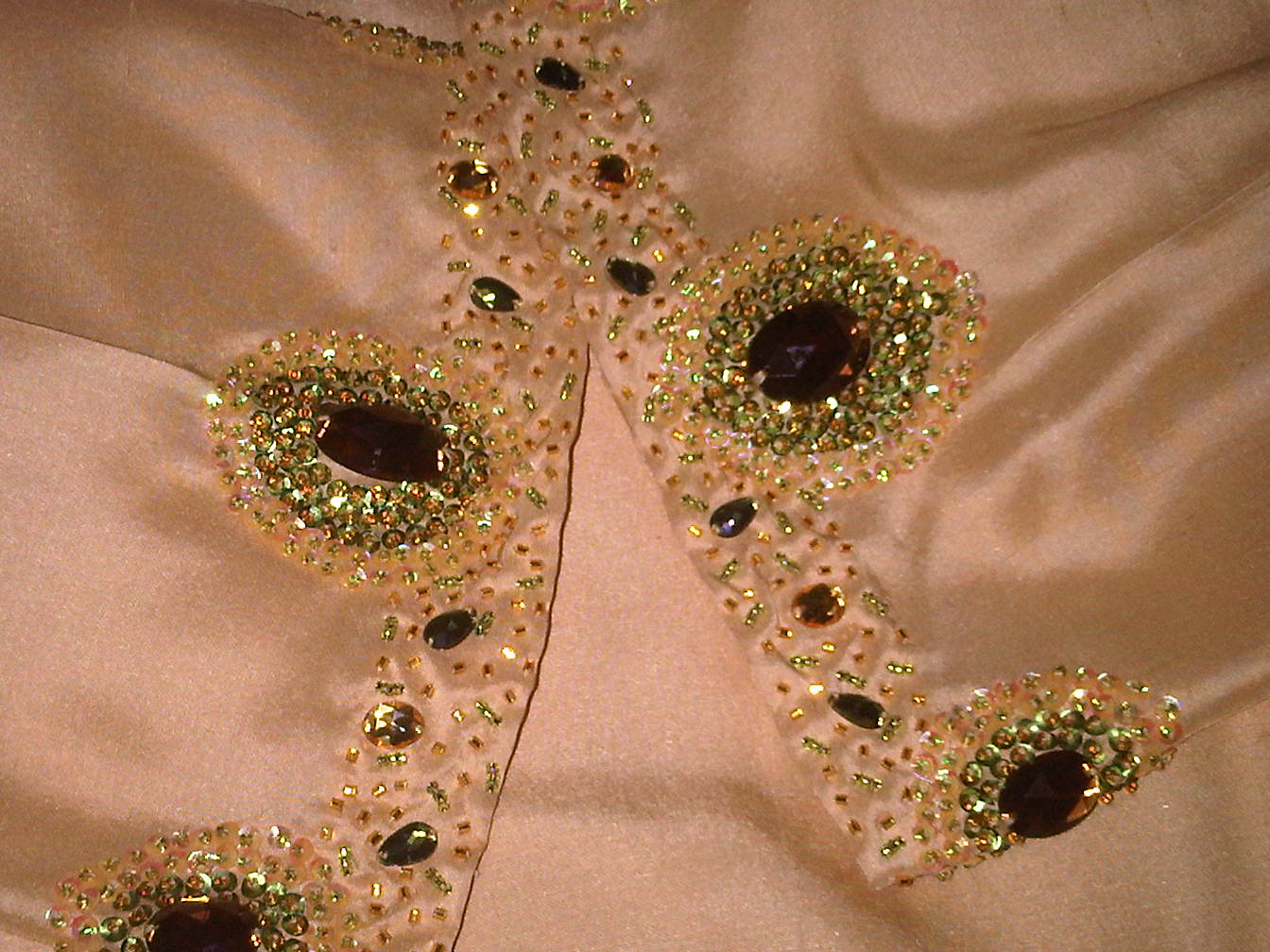 mmchantik Collections: Tempahan jahitan manik dan labuci