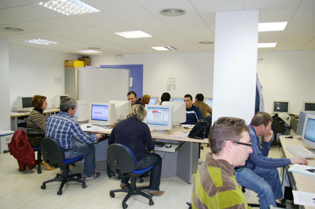 MANEJO DE LAS TIC: LA OFIMATICA