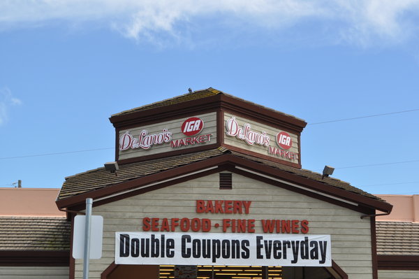 Fresh & Easy Buzz: DeLano's IGA Markets Closing Five Stores in San ...