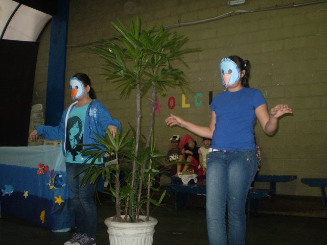 Caminhar...: Juca Pinduca ladrão de açúcar. Pulou a janela caiu na arapuca.