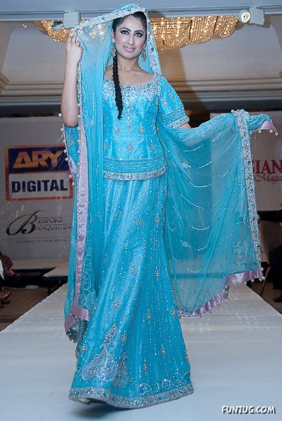 Mentes Imundas e Belas: Modelos indianas na passarela