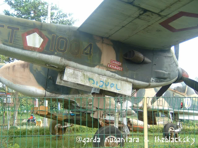 OV-10 Bronco TT1004 TNI AU -monument- - Papercraft4u | Free Papercrafts ...