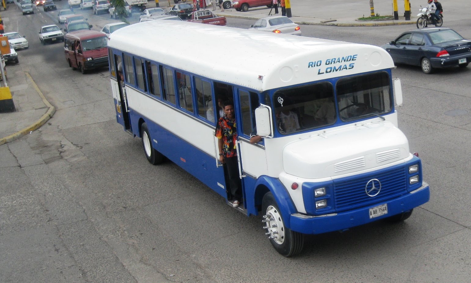 BUSES DE HONDURAS-HONDUBUS: BUSES QUE PASAN POR EL AEROPUERTO (1)