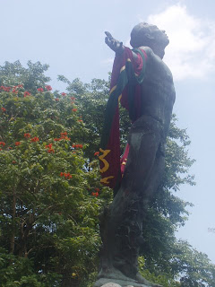 Reyjr.com: Statue: The UP Oblation