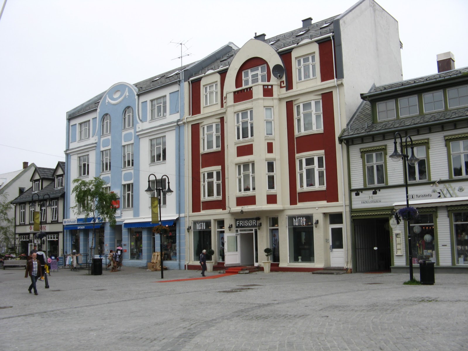 Alice's Looking Glass: Cruise Journal Six -- Harstad, Norway