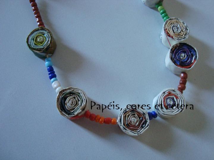 Papéis, Cores Et Cetera: Colar de Papel!