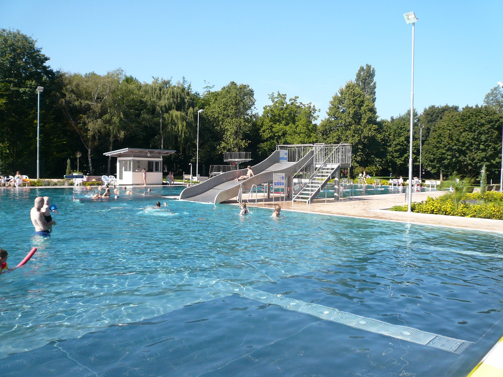 The Pethel Family: Another Freibad (outdoor swimming)