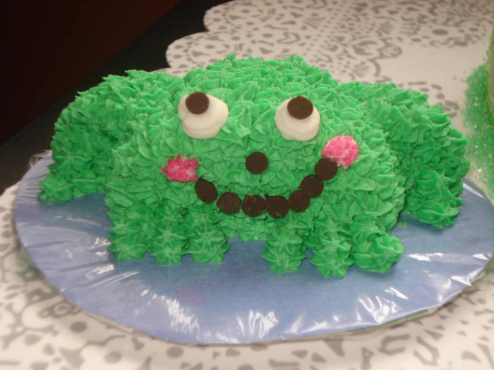 Cakes by Renee: A Girly Frog Cake