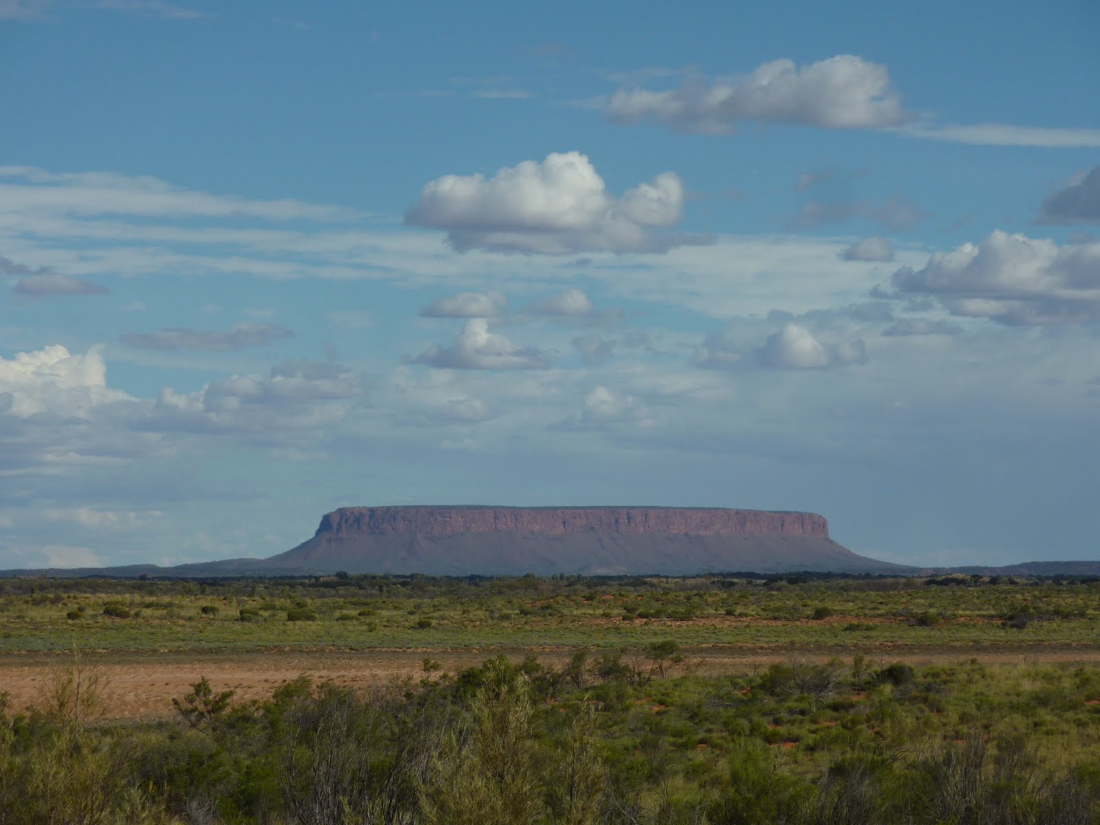 2 canguros por Australia: ULURU, LA ROCA SAGRADA