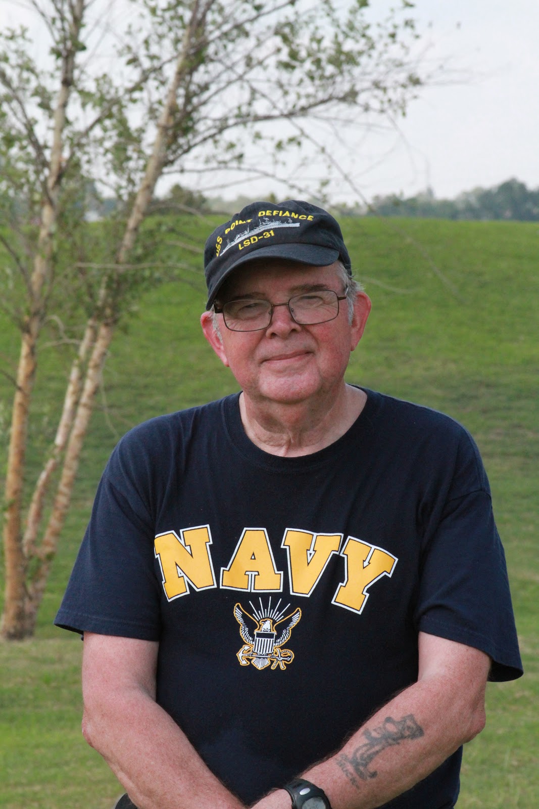 USS Point Defiance (LSD-31): Point Defiance, Departing.