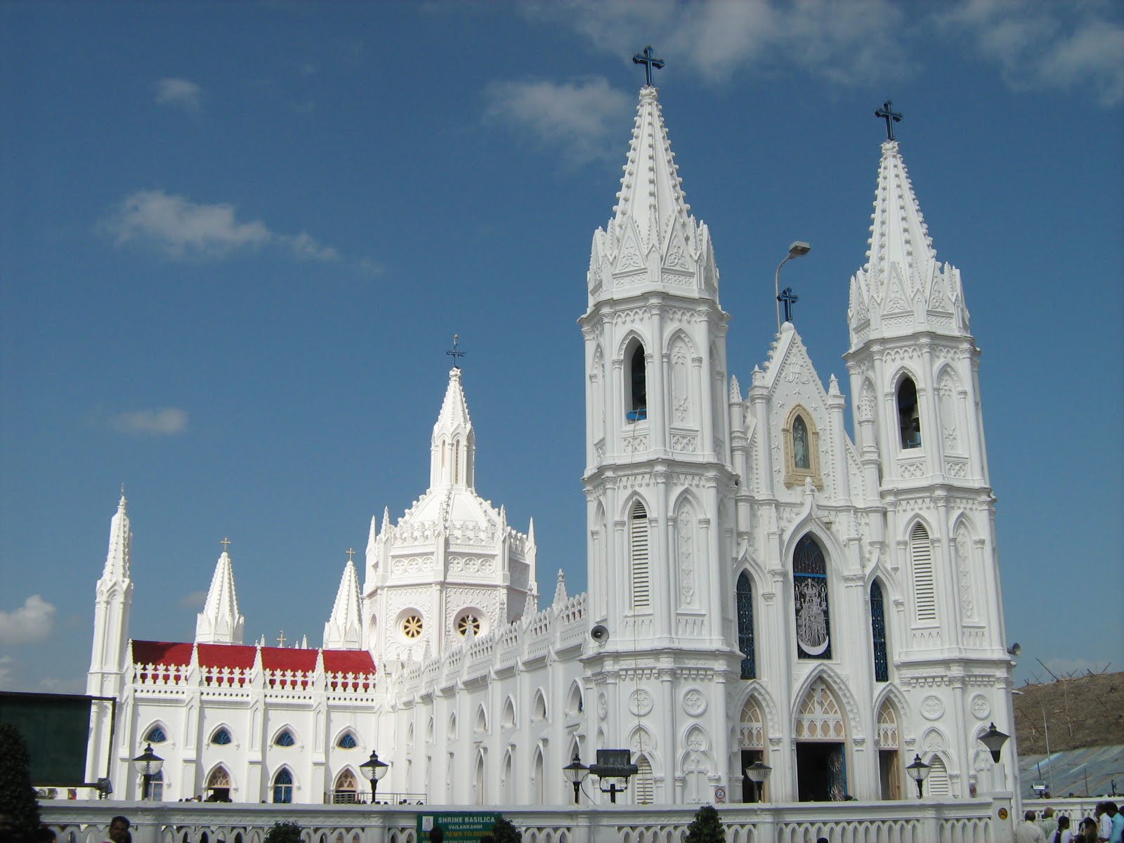 BINOI'S PAGE: Velankanni Shrine