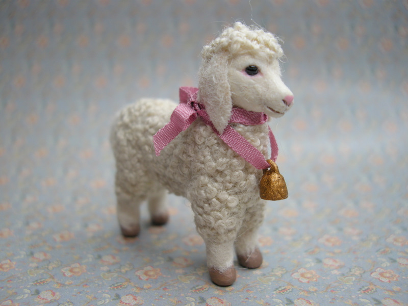 Kilmouski & Me: 1: 12 Scale Dollhouse Miniature Lamb Toy
