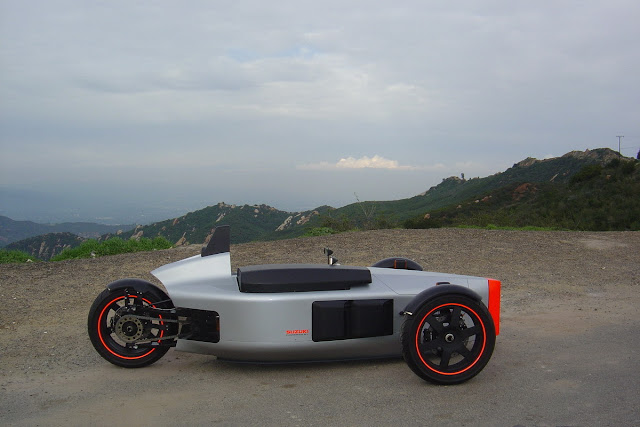 LE CONTAINER: Sub 01 3wheeler dav.