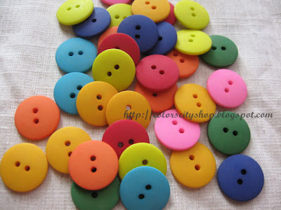 Colors City Shop: Lots of Buttons