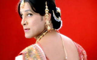 Movie Tickets Online Booking: Actors In Lady Getup