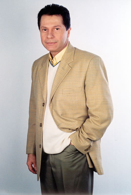 FARÁNDULA Y CRITICA TV - 2017, 18 AÑOS: RESEÑA BIOGRÁFICA: FLAVIO CABALLERO