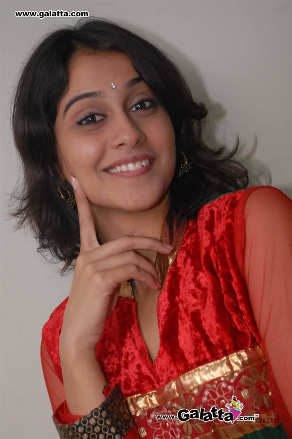 cute photos: Regina from suryakanthi kannada movie pressmeet photos