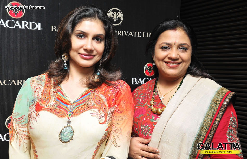 cute photos: Sinmayi,Sangavi,Sangeetha,Shaam,Srikanth at Bacardi Launch ...