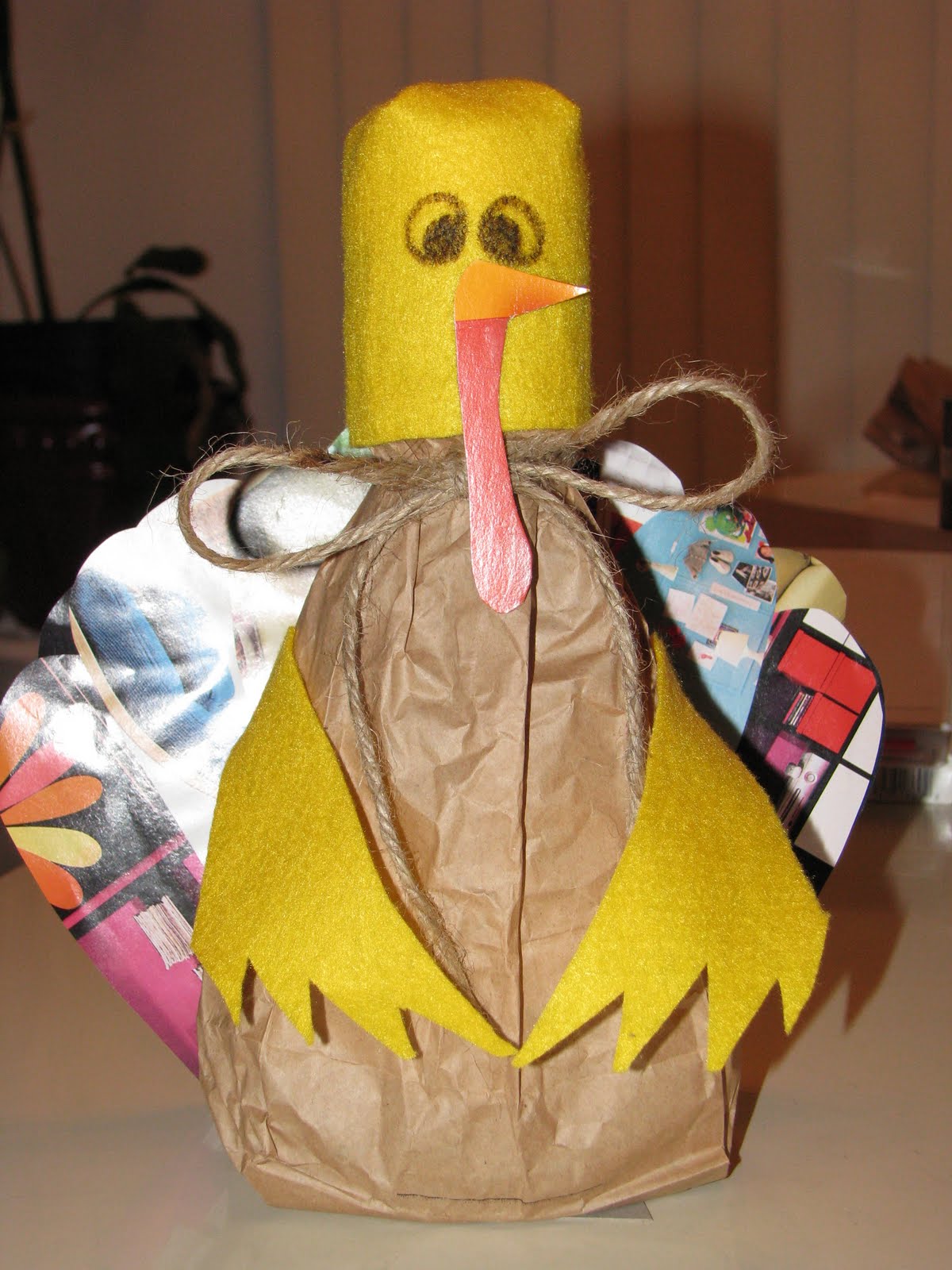 LuckyStarFruit: Happy Turkey Recycling Art Project!!