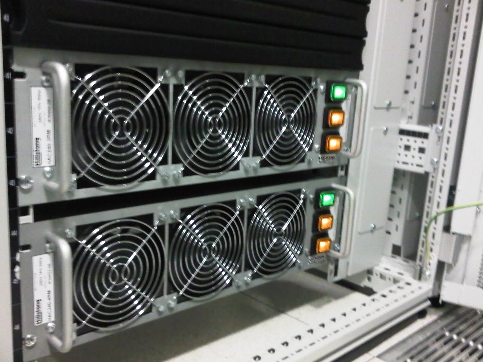 Load Bank blog from Hillstone Products: 19" rack data center HVAC load ...