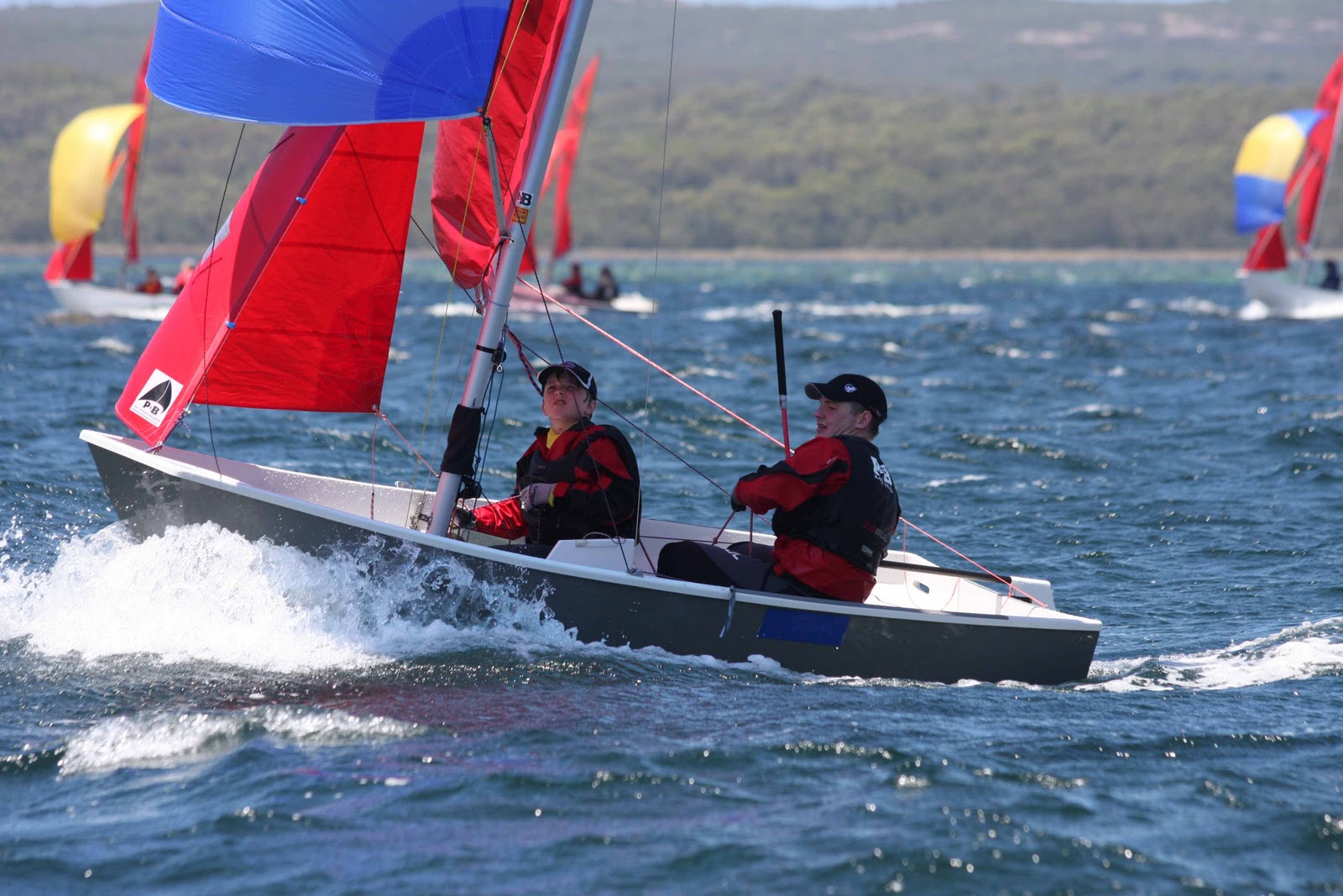 Ross Kearney and Max Odell win Landcorp 2011 Mirror Worlds
