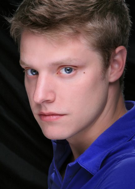 Lyric at the Birch: Tenor Benjamin Robinson Chats about “Gigi” and More