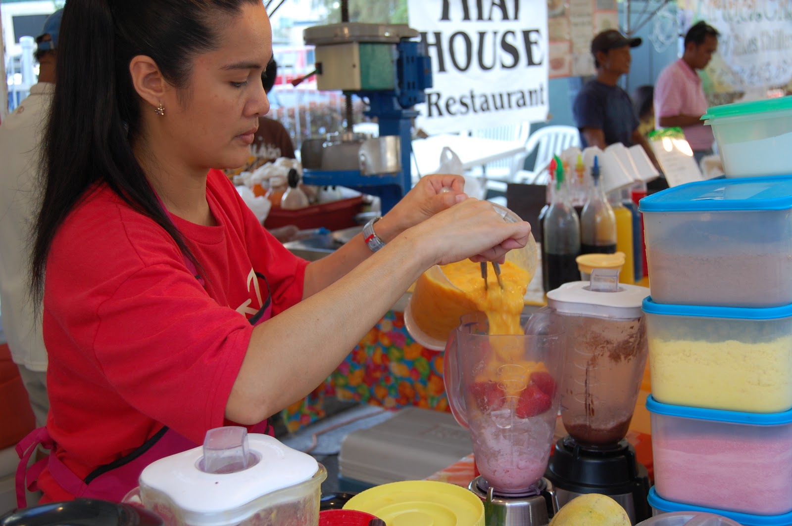 Mom-e-Memoirs: Friday Fave-- Pearl Shakes