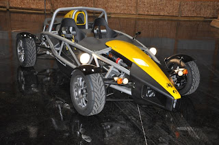 tunggangan masa depan: Ariel Atom 300 Supercharged