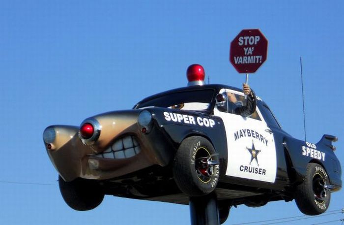 Curious, Funny Photos / Pictures: 27 Strange and funny police cars