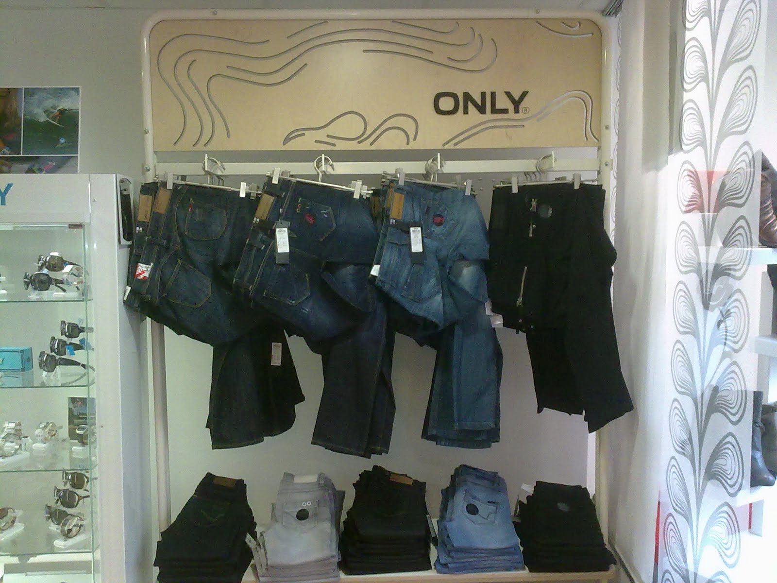 Viceversa: ONLY jeans