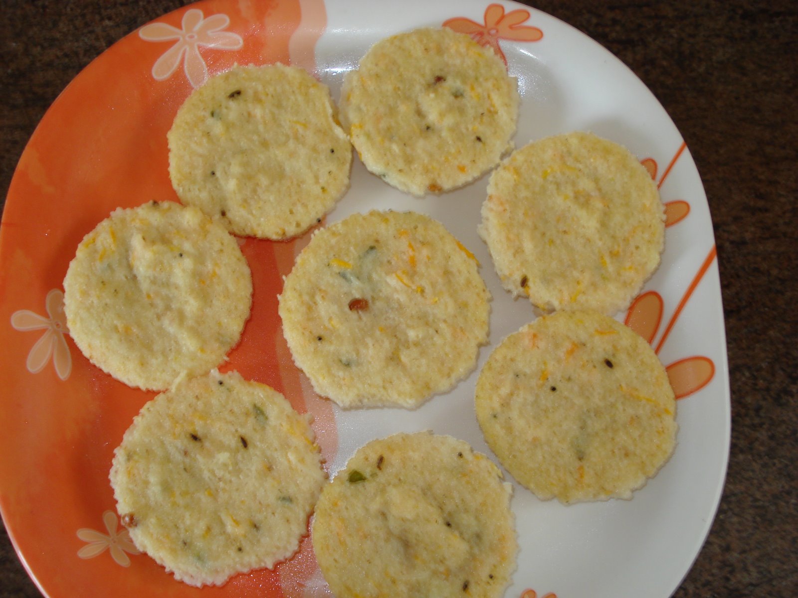 RAVVA IDLY (INSTANT PREPARATION) - Prathi's Cuisine