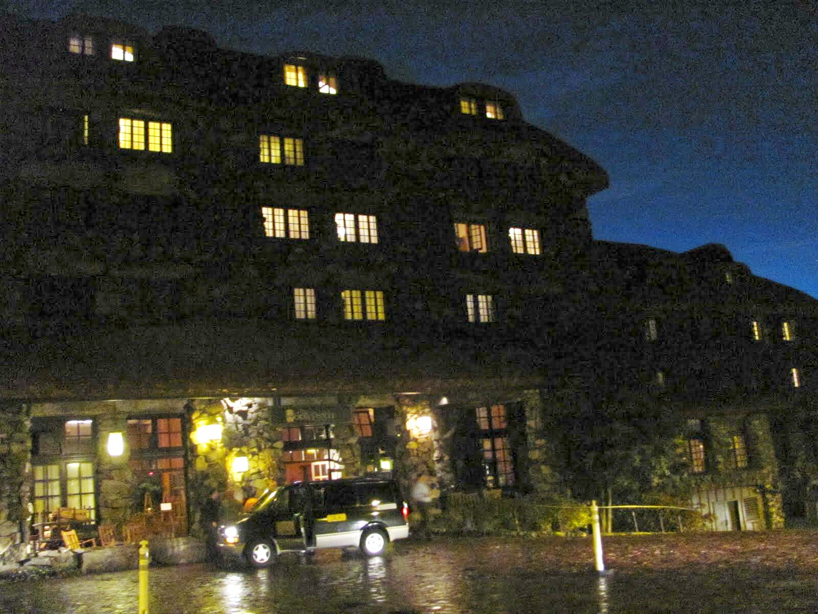 Cats of Wildcat Woods: A Pink Lady Ghost Story