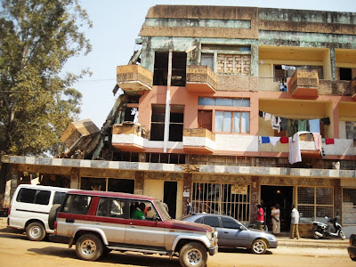 PseudoTudo: Blog de Patrícia Araújo Bento | SATYA :Autenticidade: Menongue