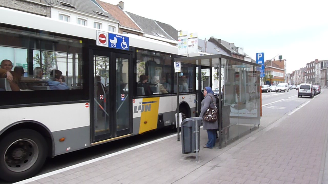 VI(e)RTUELE KLAS: Bezoek aan de bushalte