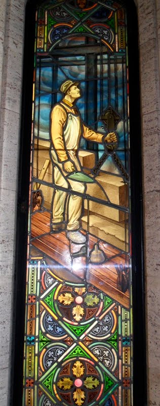 Exploriment: Pigott Building Stained Glass