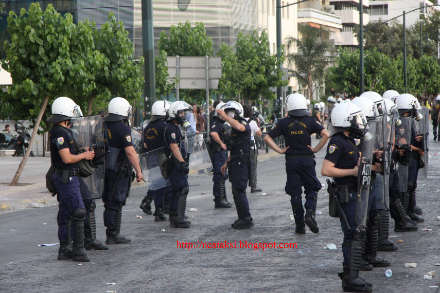 ΝΕΑ ΕΠΟΧΗ: ΒΙΝΤΕΟ ΑΠΟ ΤΗΝ ΣΥΓΚΕΝΤΡΩΣΗ ΔΙΑΜΑΡΤΥΡΙΑΣ ΕΞΩ ΑΠΟ ΤΗΝ ...