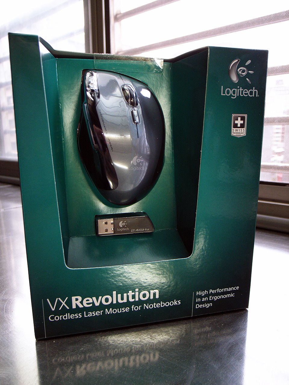 [Hardware] Logitech VX Revolution 新無線滑鼠入手 | What 3.0