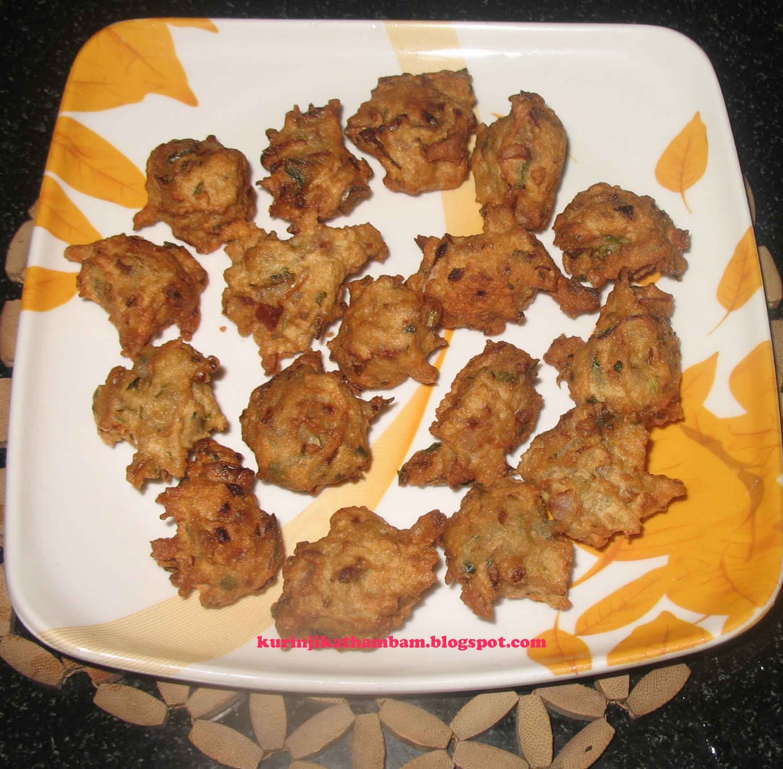 Wheat Flour Fritters / Gothumai Mavu Pakoda ~ Kurinji Kathambam