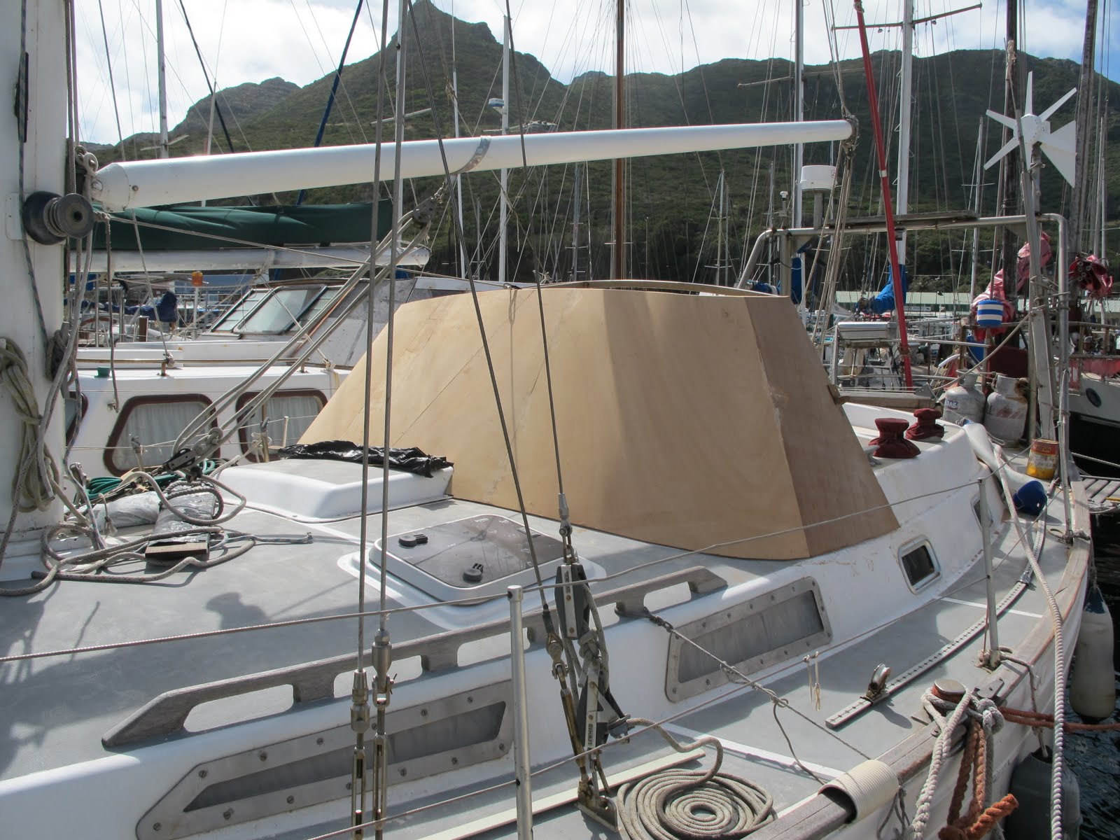 CKD Boats - Roy Mc Bride: Make yourself a spray dodger for your yacht