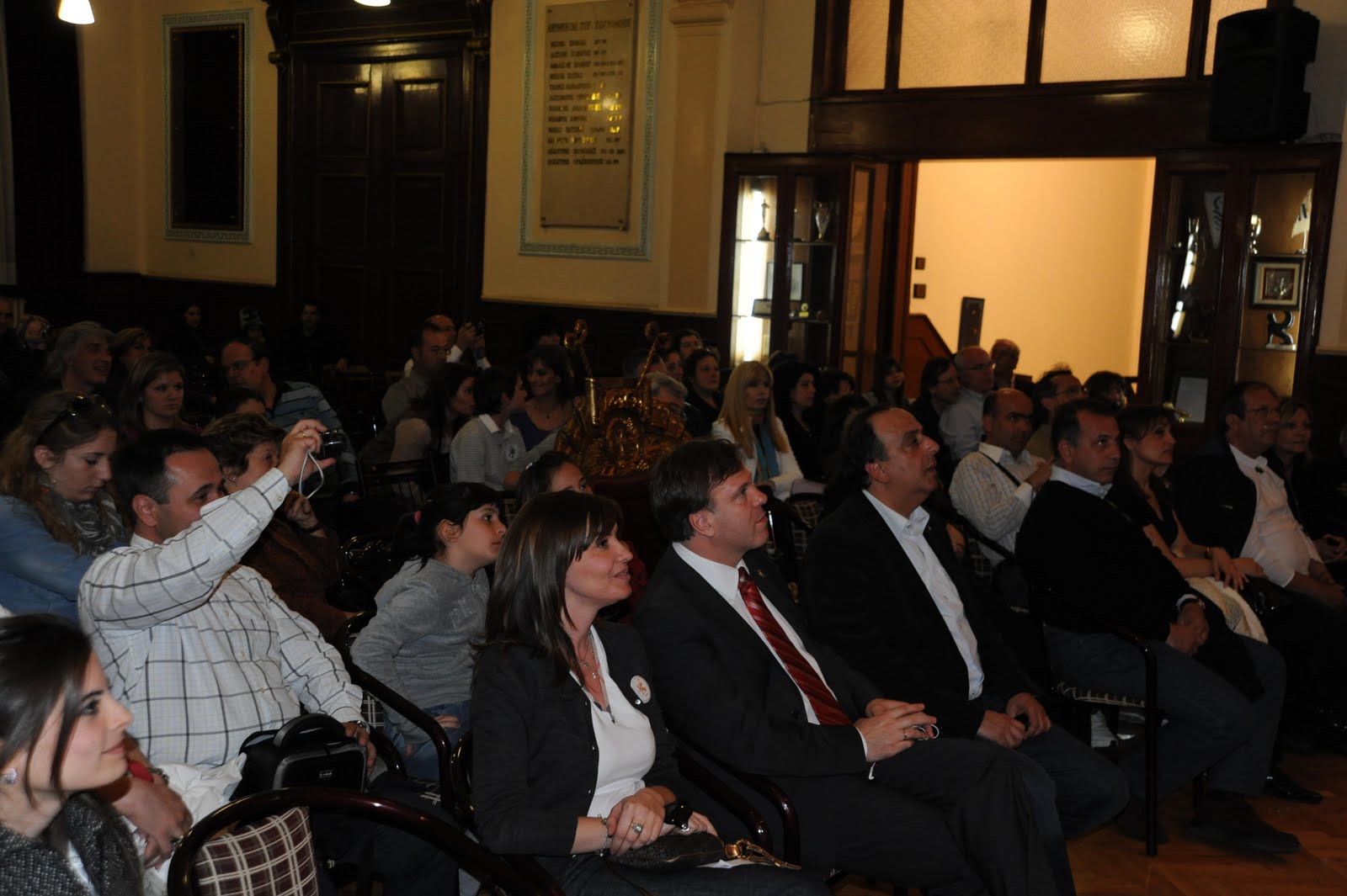Ιδιωτική Οδός: Ο ΔΙΟΝΥΣΗΣ ΣΑΒΒΟΠΟΥΛΟΣ ΑΠΟΨΕ ΣΤΟ ΖΩΓΡΑΦΕΙΟ ΤΗΣ ΠΟΛΗΣ