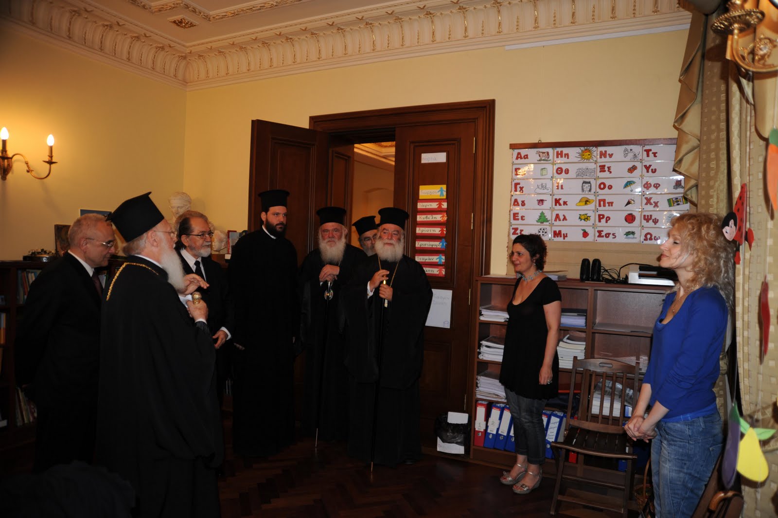 ΦΩΣ ΦΑΝΑΡΙΟΥ: ΟΙ ΠΡΟΚΑΘΗΜΕΝΟΙ ΣΤΟ ΣΙΣΜΑΝΟΓΛΕΙΟ ΜΕΓΑΡΟ