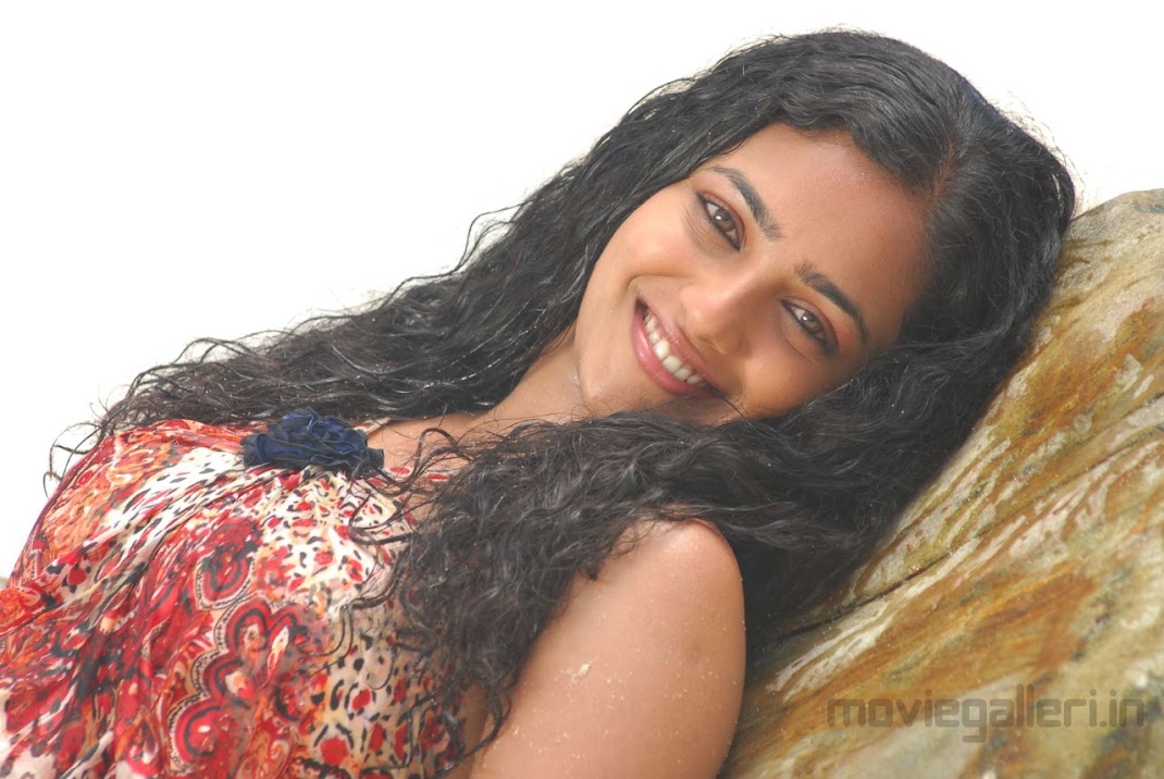Nithya Menon Hot Wallpapers Hot Photoshoot Bollywood Hollywood Indian Actress Hq Bikini