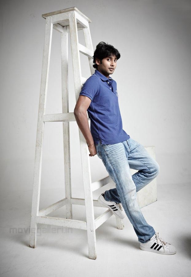 test: Aadhav Kannadasan Stills, Actor Aadhav Photoshoot Images