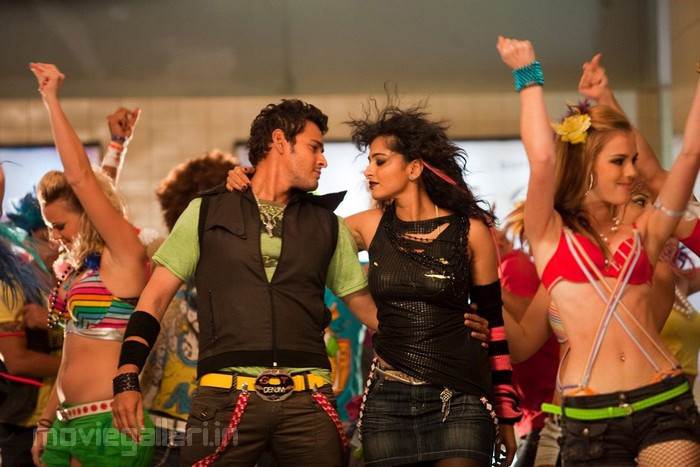 test: Badra Movie Stills, Badra Tamil Movie Photo Gallery