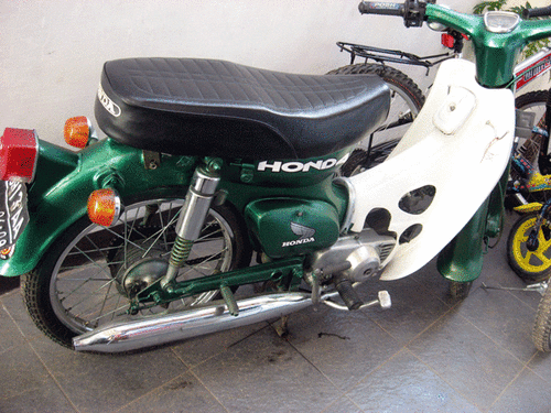 Honda C70 "Classic Motorcycle - Amazing Custom Cub" - Old Classic and ...